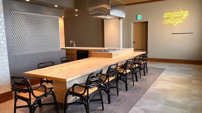 元結婚式場をアップサイクルした巨大施設【教会・大ホール・キッチン・屋外撮影】の写真9