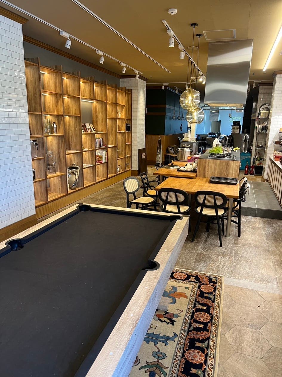 元結婚式場をアップサイクルした巨大施設【教会・大ホール・キッチン・屋外撮影】の写真2