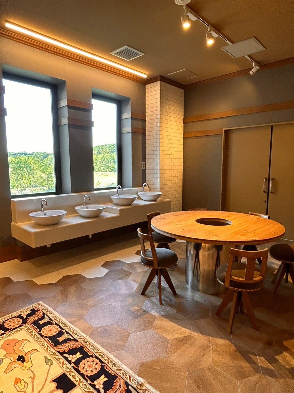 元結婚式場をアップサイクルした巨大施設【教会・大ホール・キッチン・屋外撮影】の写真11