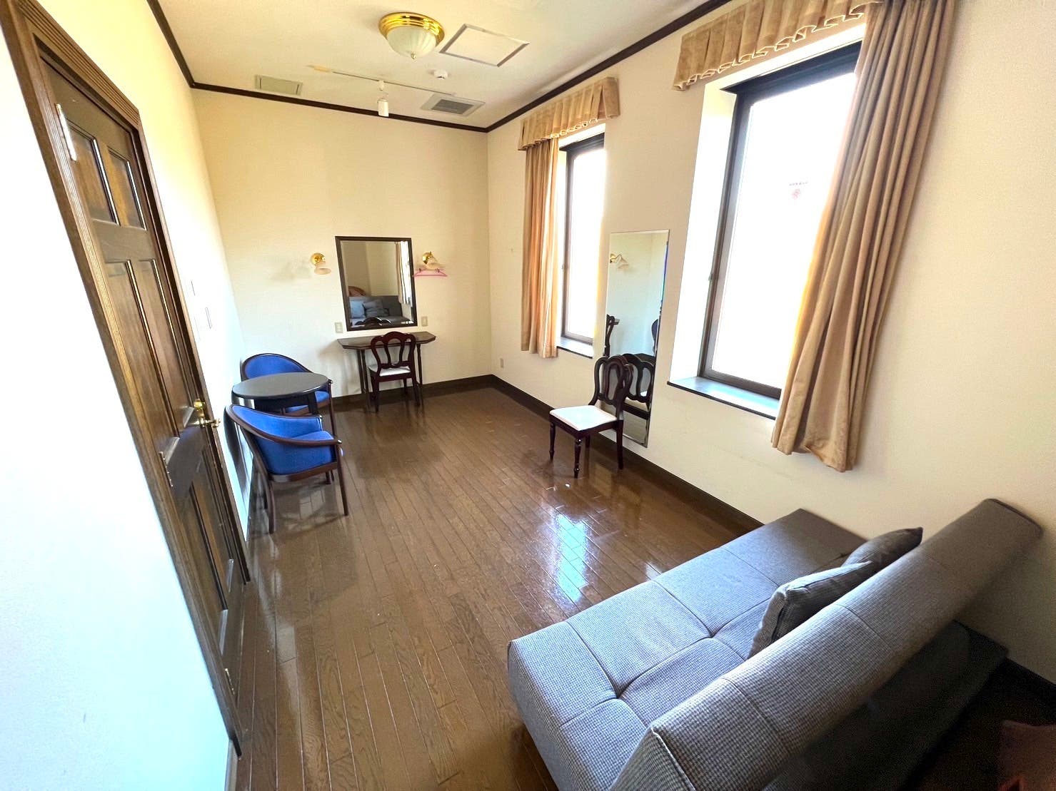 元結婚式場をアップサイクルした巨大施設【教会・大ホール・キッチン・屋外撮影】の写真19