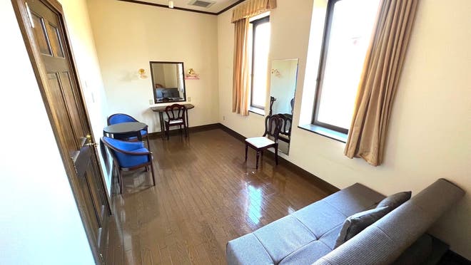 元結婚式場をアップサイクルした巨大施設【教会・大ホール・キッチン・屋外撮影】の写真19