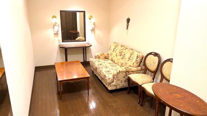 元結婚式場をアップサイクルした巨大施設【教会・大ホール・キッチン・屋外撮影】の写真20