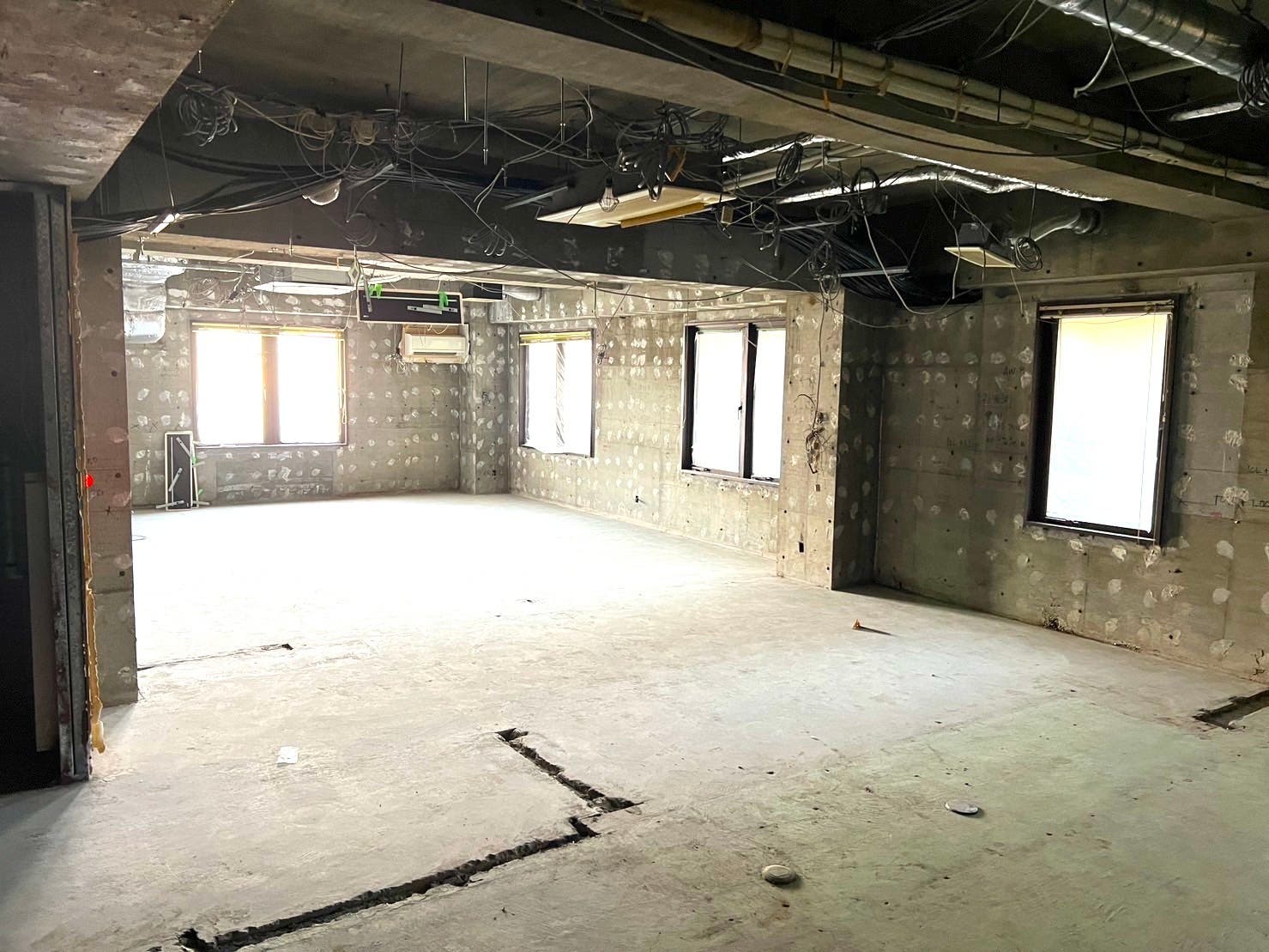 元結婚式場をアップサイクルした巨大施設【教会・大ホール・キッチン・屋外撮影】の写真3