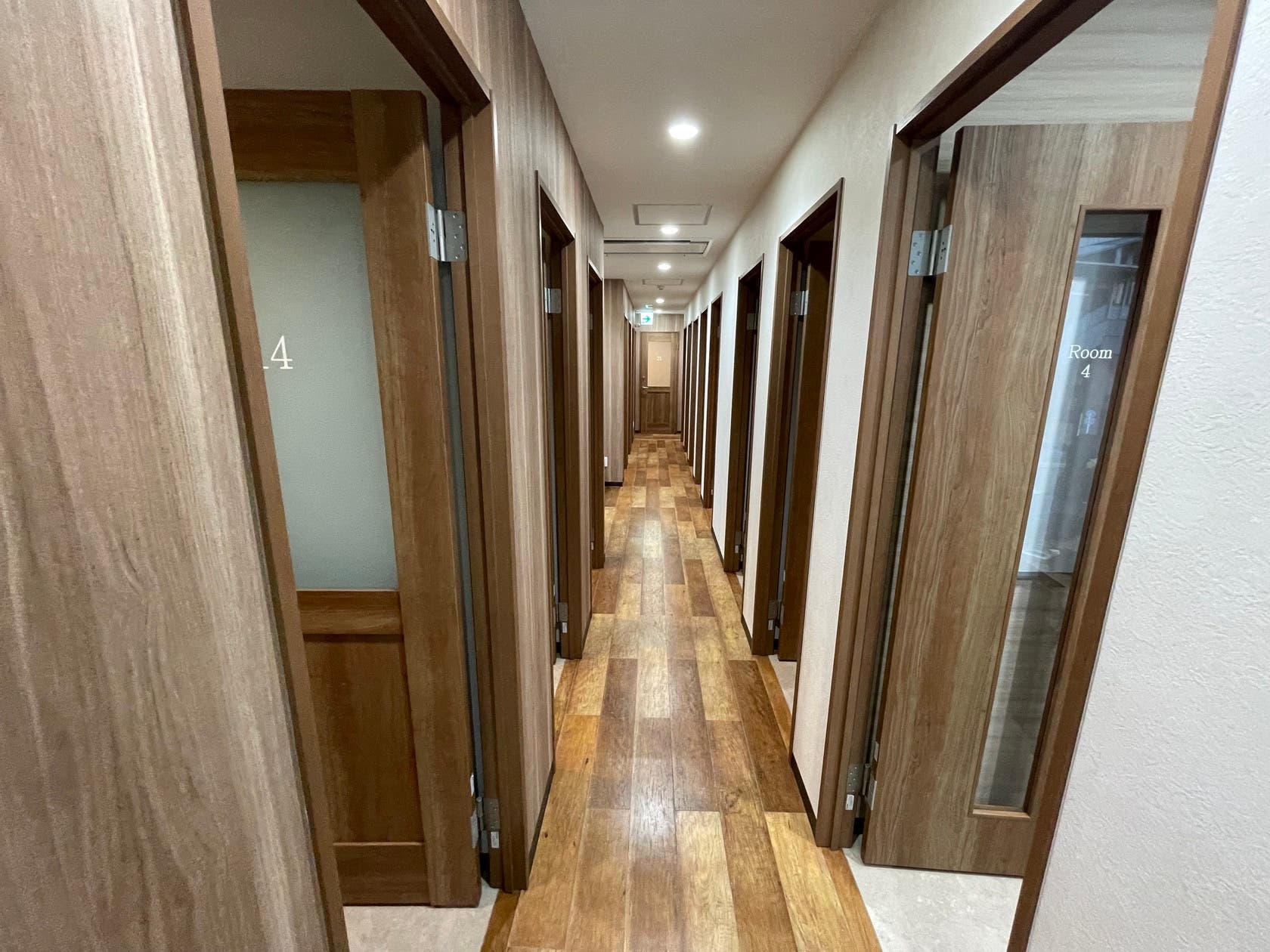 【1時間660円！】JR恵比寿駅目の前！完全個室の1名用ブース（ブース23）※予約時間前は入室不可【４階】の写真6