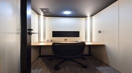 ROOM L 02