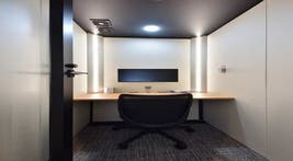 ROOM L 07