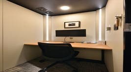 ROOM L 10