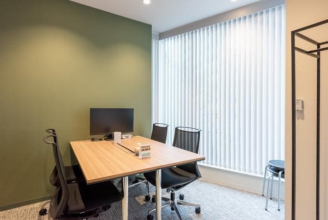 会議室 03(4名)の写真1