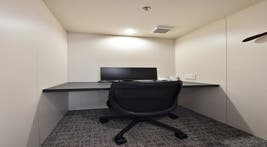 ROOM R 01