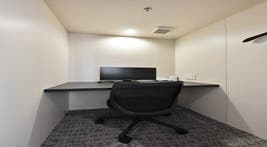 ROOM R 02