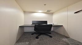 ROOM L 02