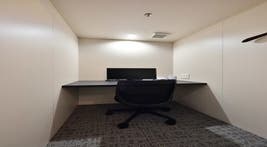 ROOM L 09