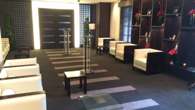 南浦和駅 徒歩8分 送迎バスあり 企業イベント可能 サンマリノホワイエの写真1