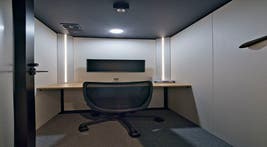 ROOM L 02