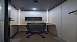 ROOM L 05