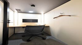 ROOM L 10