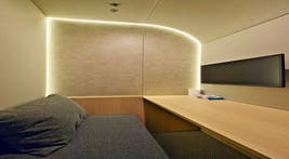 ROOM R 06