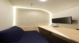ROOM R 06