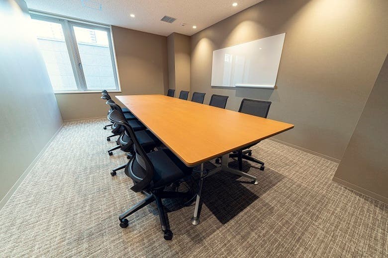 会議室 05(10名)の写真1