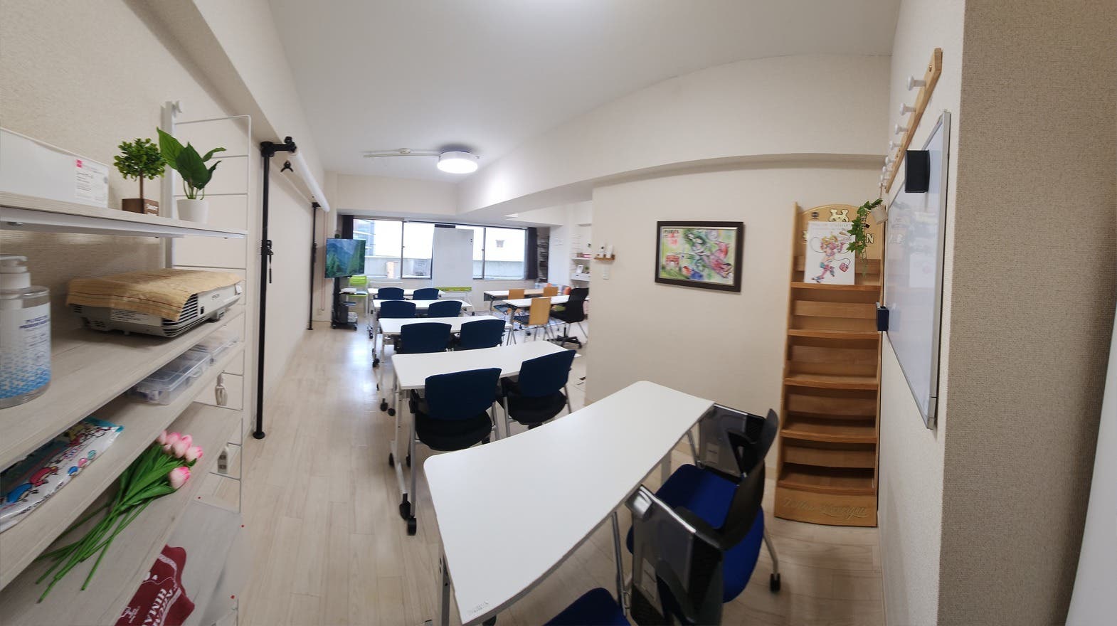 《吉祥寺駅1分｜🎉新規開店》【広い･設備充実】セミナー会場/教室/大画面/スッキリ部屋/24時42の写真7