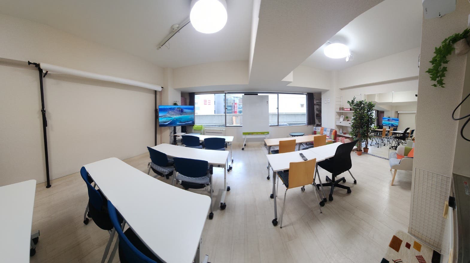 《吉祥寺駅1分｜🎉新規開店》【広い･設備充実】セミナー会場/教室/大画面/スッキリ部屋/24時42の写真9