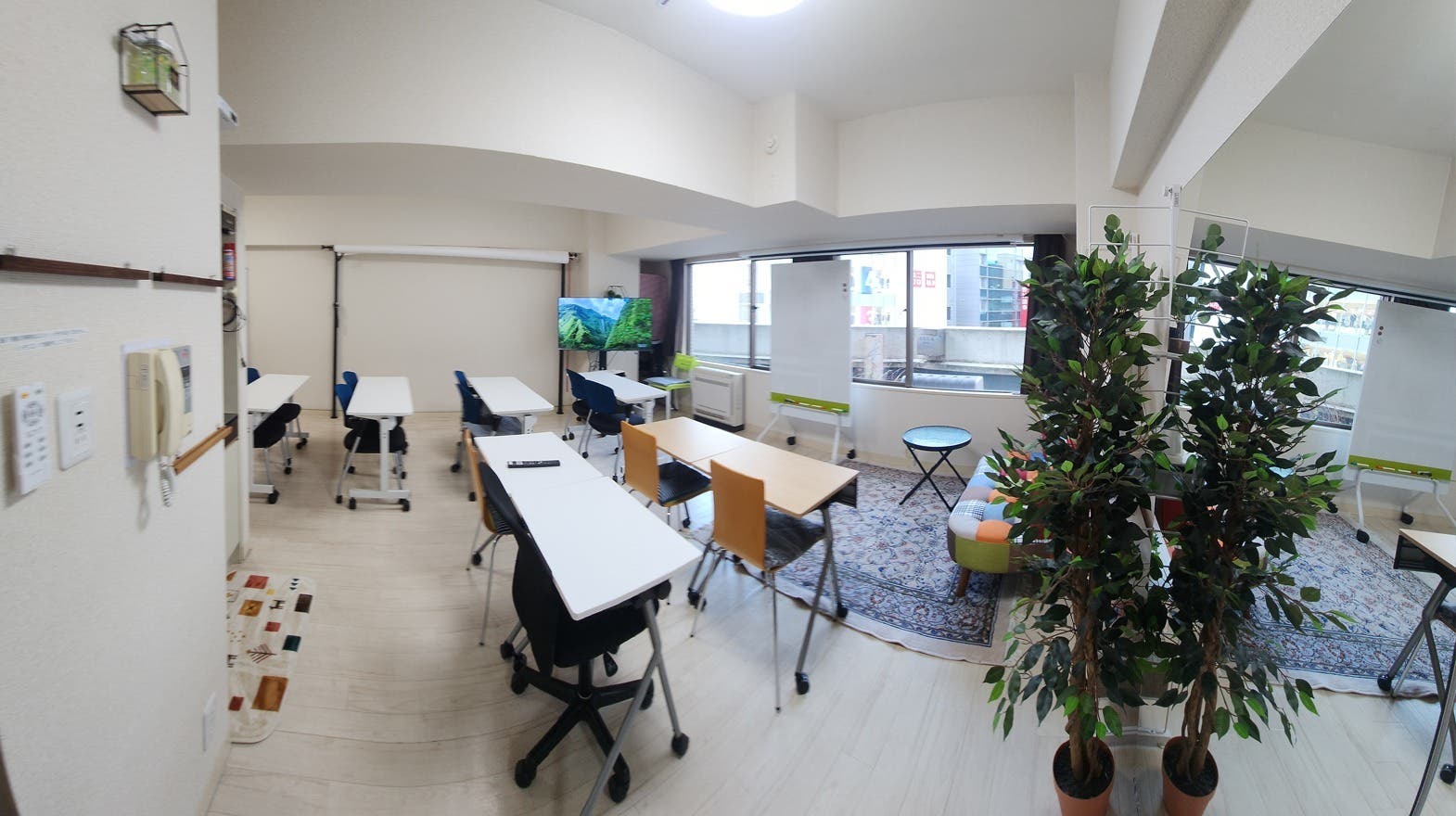 《吉祥寺駅1分｜🎉新規開店》【広い･設備充実】セミナー会場/教室/大画面/スッキリ部屋/24時42の写真5