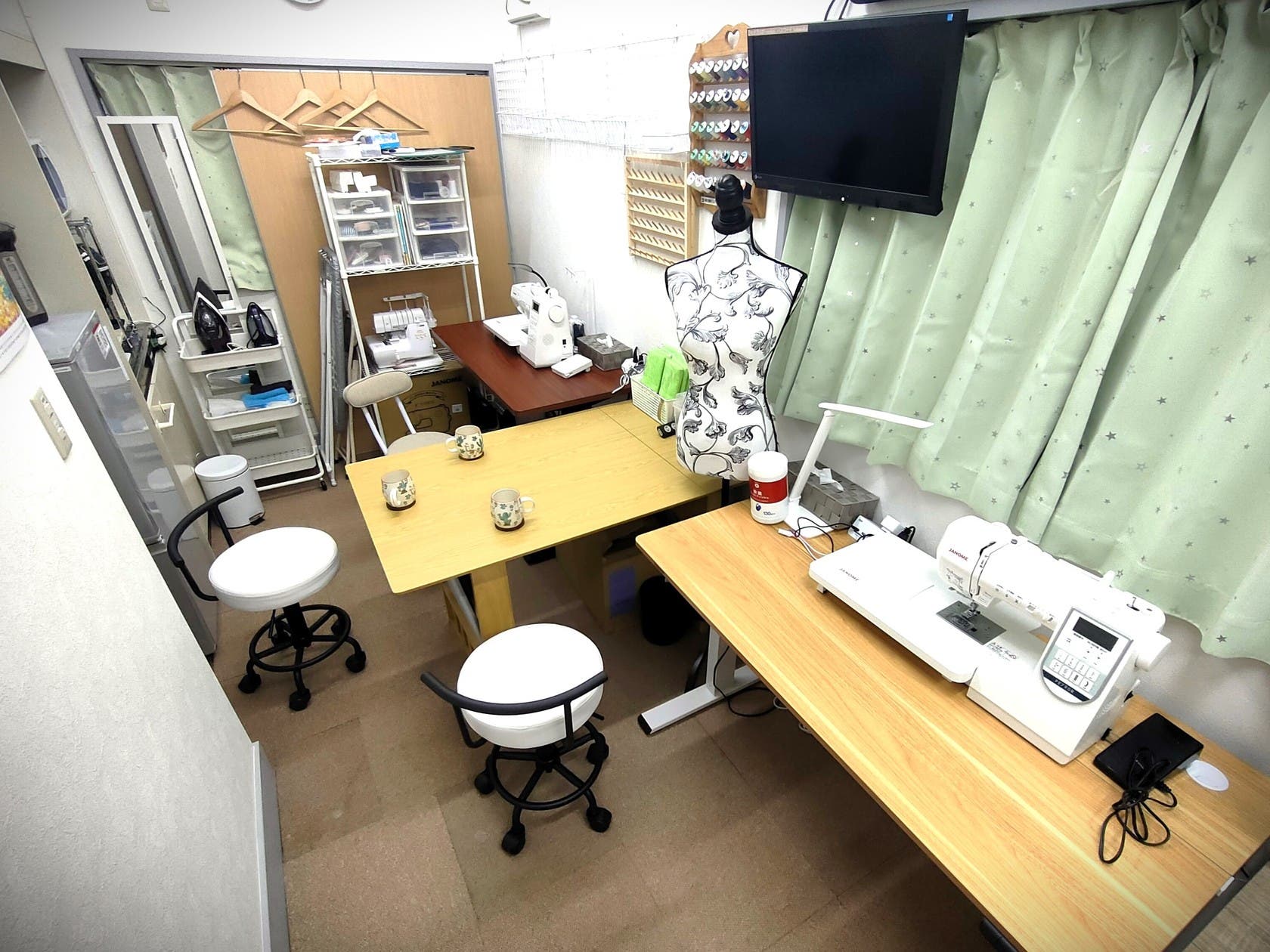 [のんびりミシン東陽町(江東)] ミシン部屋をレンタル！洋裁/裁縫/手芸/衣装制作/ミシン/アイロンの写真1