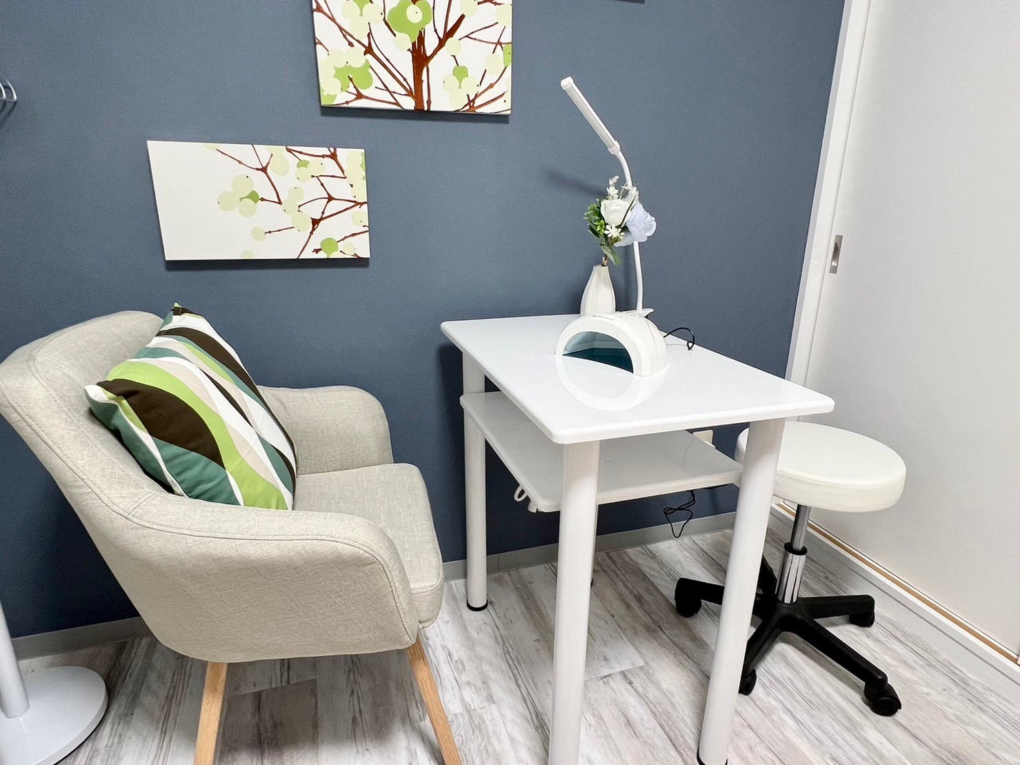 【今だけのオープン価格！😆】三鷹駅から徒歩2分！1番近いレンタルサロン✨リクライニング式高性能のベッド導入済みの写真13