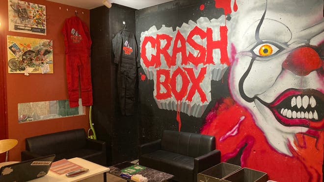 【心斎橋駅 7分】西日本初のCRASH BOXでストレス発散🔥ロケ収録・スタジオ撮影📷SNS・YouTube・MV、PV🎥の写真4