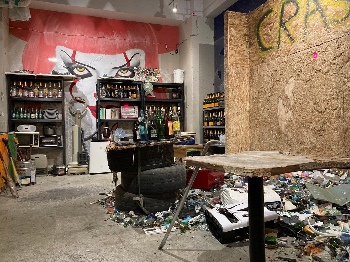 【心斎橋駅 7分】西日本初のCRASH BOXでストレス発散🔥ロケ収録・スタジオ撮影📷SNS・YouTube・MV、PV🎥の写真9