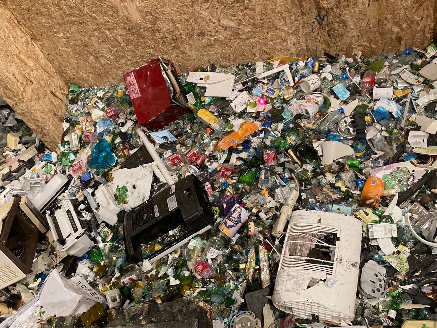 【心斎橋駅 7分】西日本初のCRASH BOXでストレス発散🔥ロケ収録・スタジオ撮影📷SNS・YouTube・MV、PV🎥の写真17