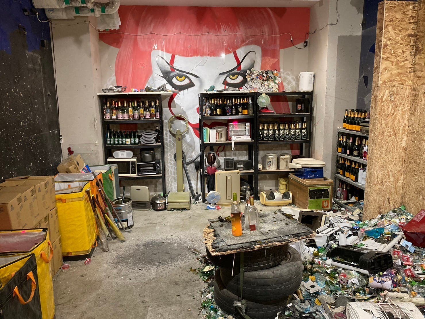 【心斎橋駅 7分】西日本初のCRASH BOXでストレス発散🔥ロケ収録・スタジオ撮影📷SNS・YouTube・MV、PV🎥の写真19