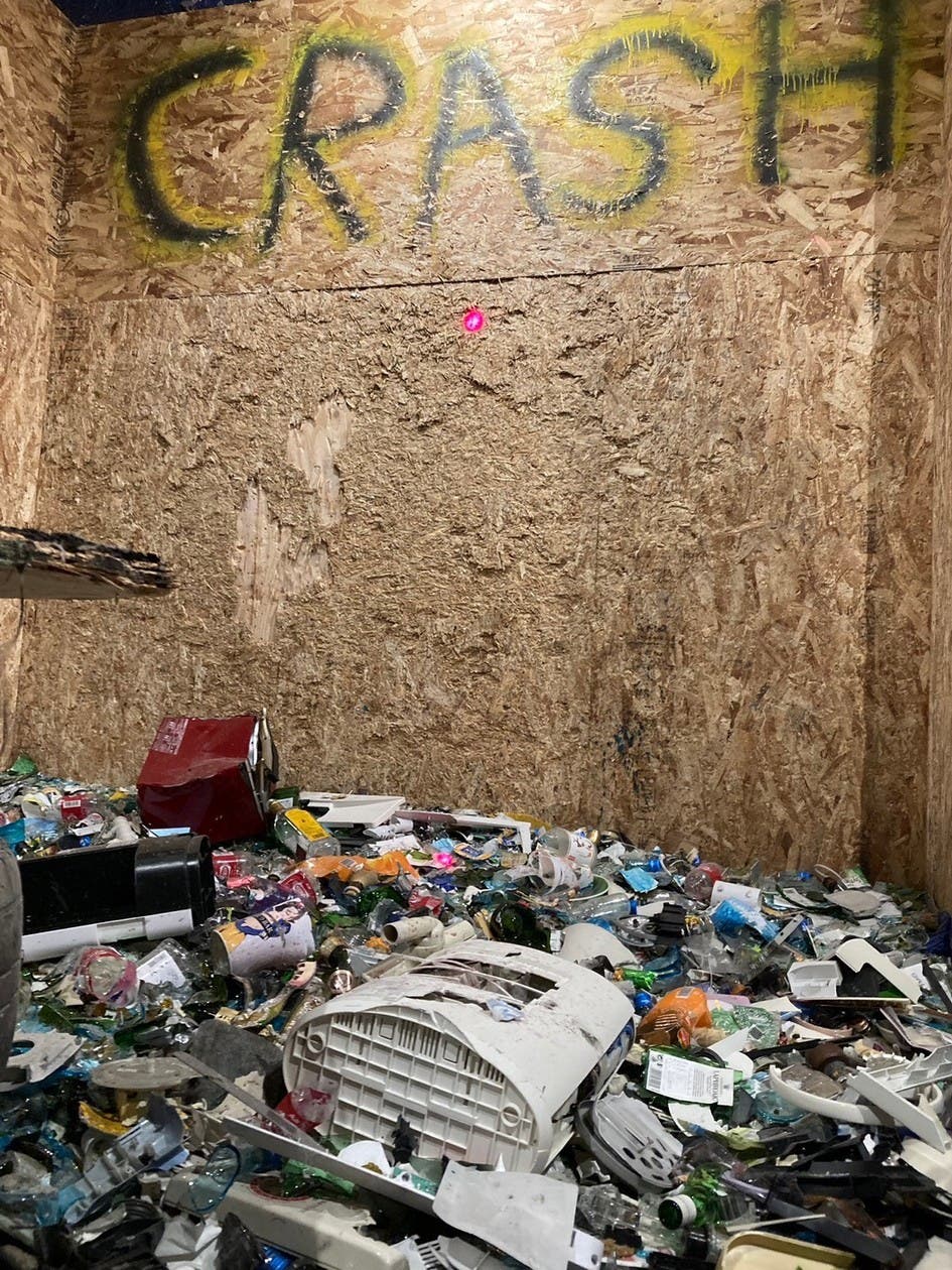 【心斎橋駅 7分】西日本初のCRASH BOXでストレス発散🔥ロケ収録・スタジオ撮影📷SNS・YouTube・MV、PV🎥の写真23