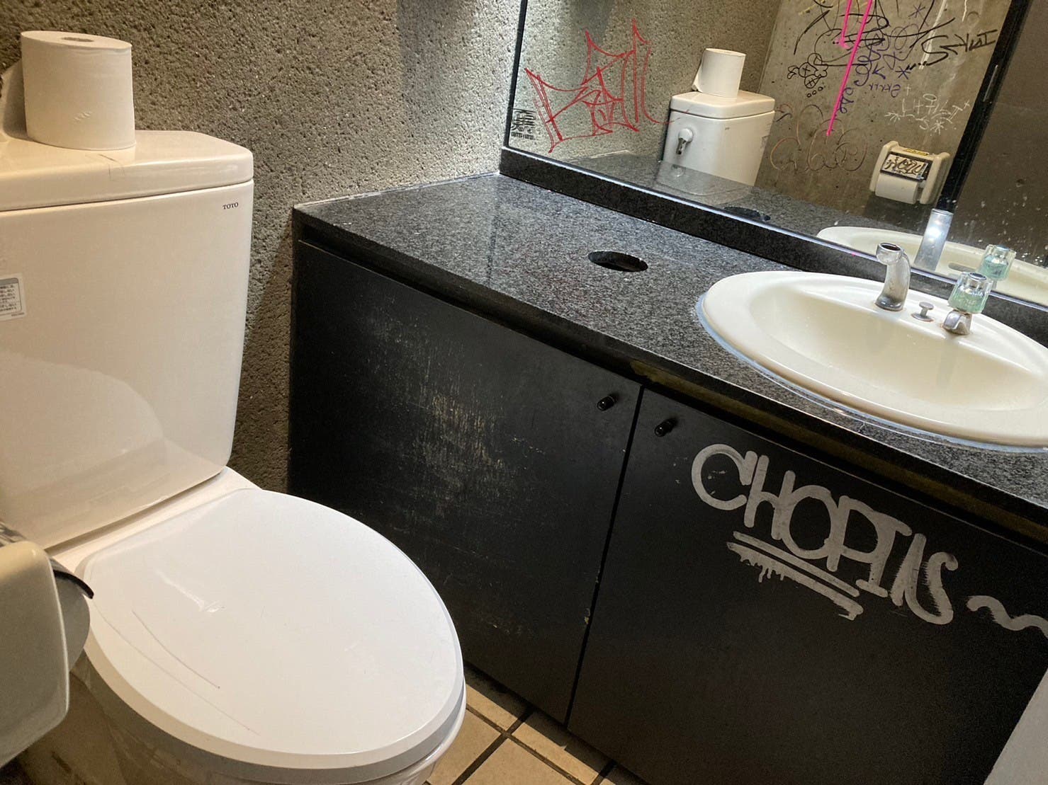 【心斎橋駅 7分】西日本初のCRASH BOXでストレス発散🔥ロケ収録・スタジオ撮影📷SNS・YouTube・MV、PV🎥の写真29