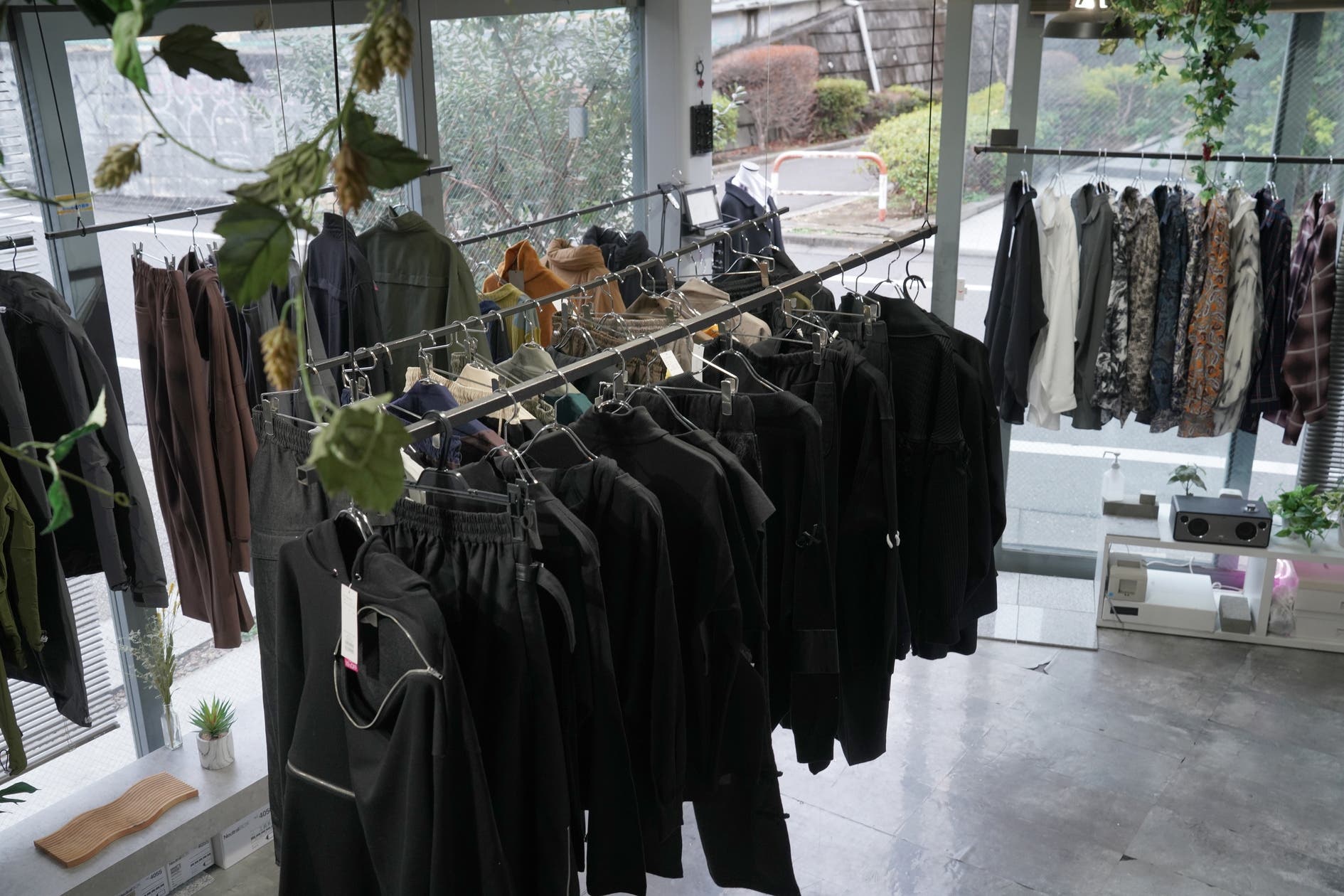 展示会ポップアップ/下北1階/視認性抜群自分のお店ができます！全面ガラス張り天井高/ ポップアップストア.展示会.ギャラリーの写真4