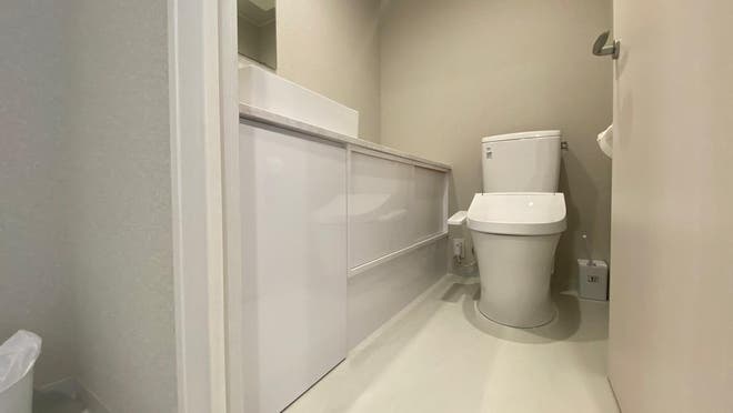 天井高6.5m・約74㎡・一面鏡張り・Pole・Aerial設備併設のレンタルスタジオの写真11