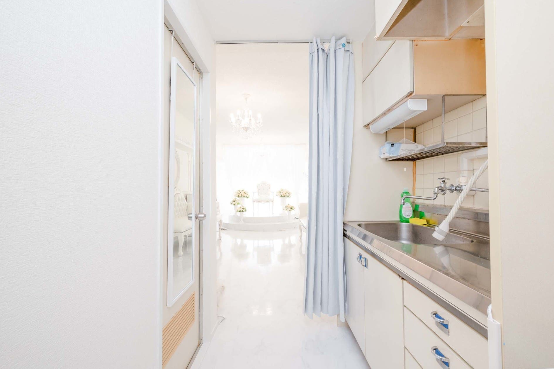 新規OPEN🎀The Wedding博多👗🏰SNSで話題❣️姫系撮影スタジオ｜南西向き｜ポートレート｜推し活｜配信｜商用利用の写真24