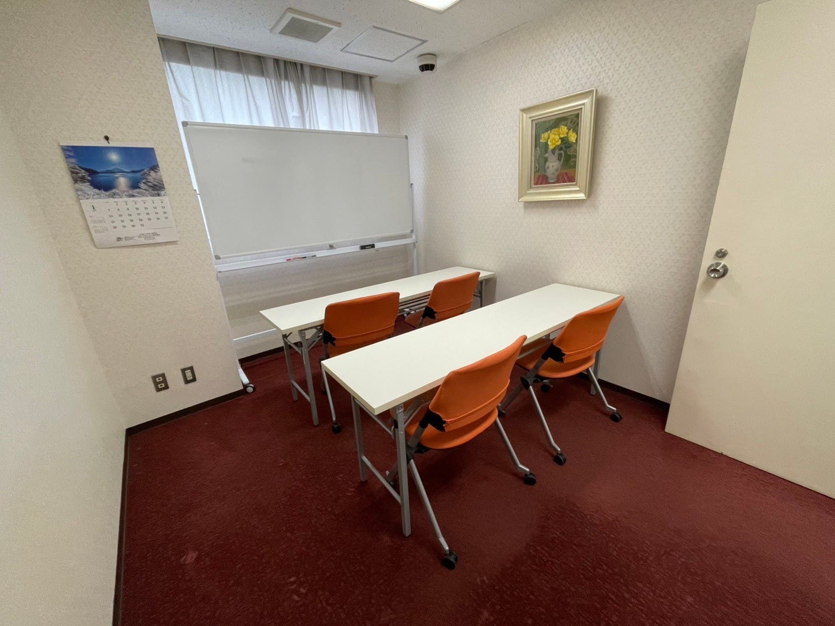 JR新宿駅南口より徒歩4分、THビル1階Aルームの写真3