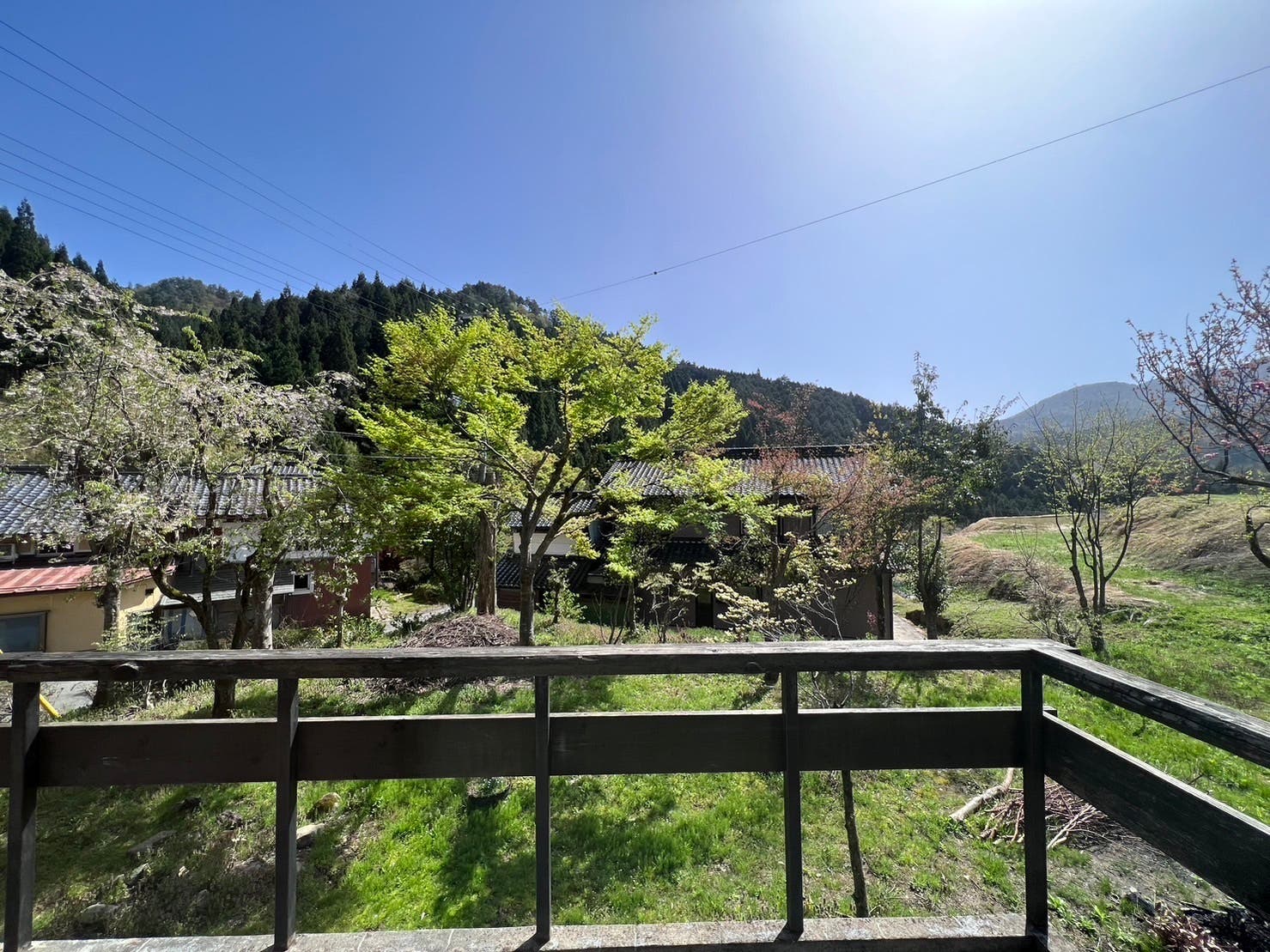 目の前は湧き水！自然たっぷり山にあるコテージカフェスペースの写真4