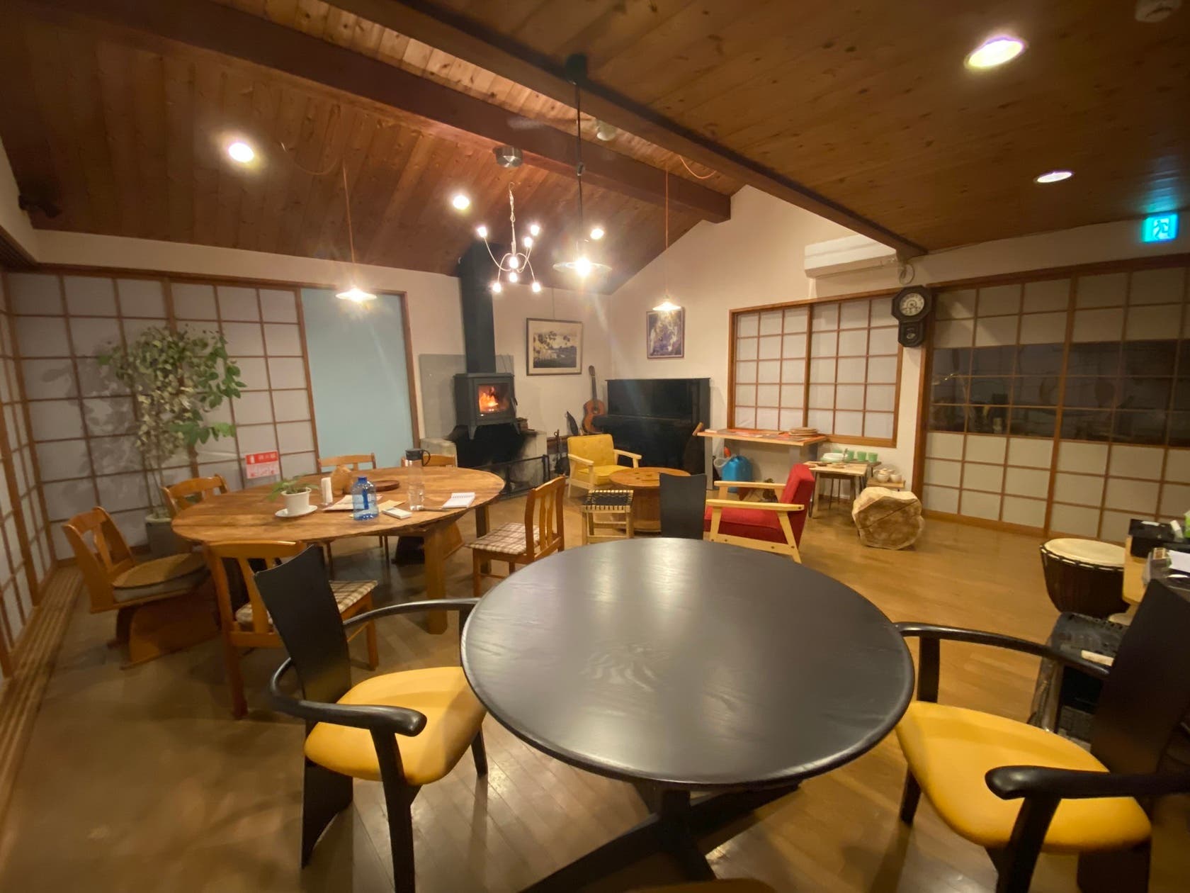 目の前は湧き水！自然たっぷり山にあるコテージカフェスペースの写真7