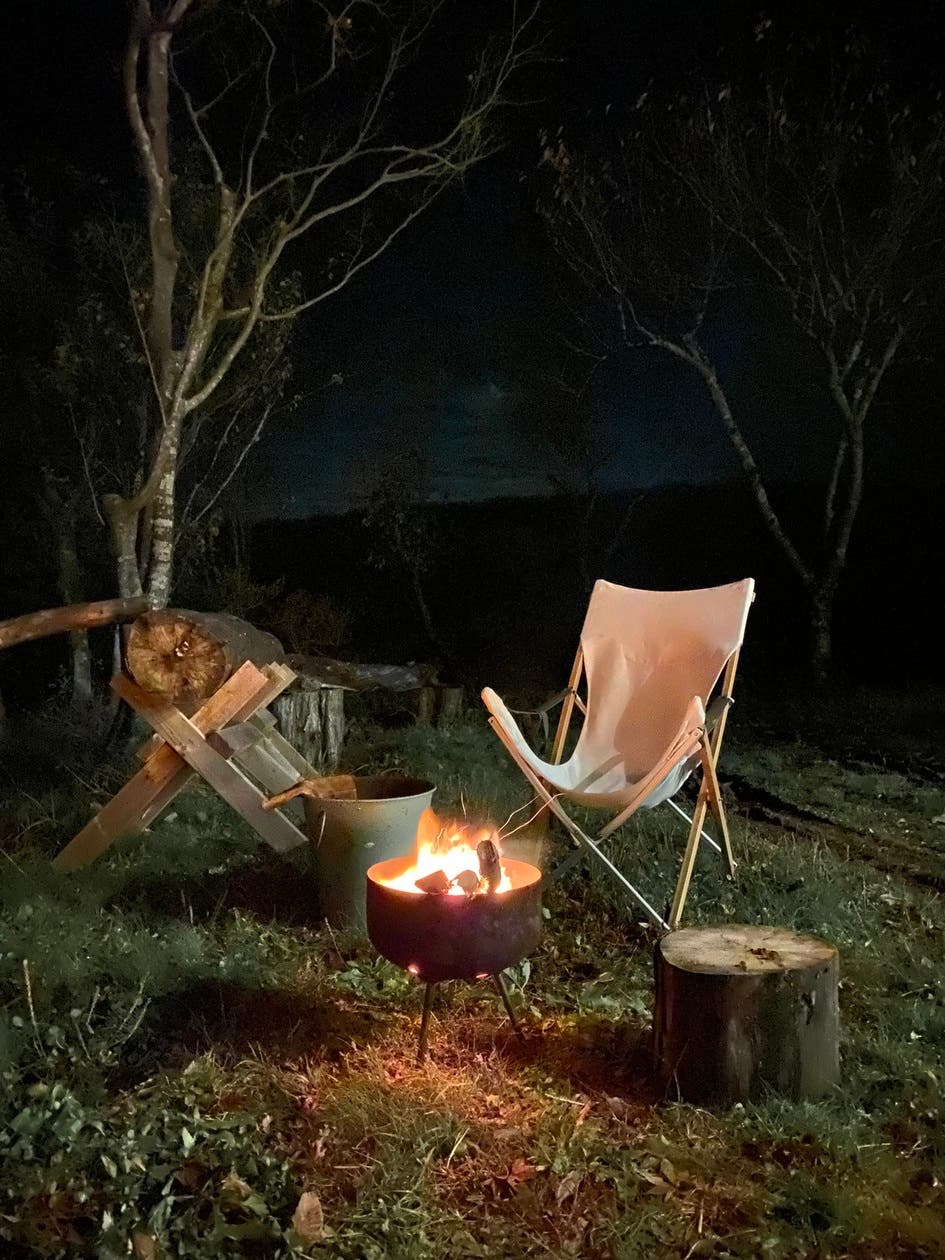 目の前は湧き水！自然たっぷり山にあるコテージカフェスペースの写真5