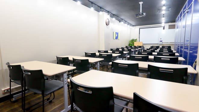 【池袋駅徒歩1分!池袋駅最近物件!36名】無線マイク・高性能プロジェクター・WiFi全て無料!ふれあい貸し会議室 池袋No103の写真2