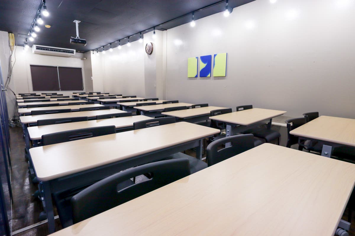 【池袋駅徒歩1分！池袋駅最近物件！36名】無線マイク・高性能プロジェクター・WiFi全て無料！ふれあい貸し会議室 池袋No103の写真4