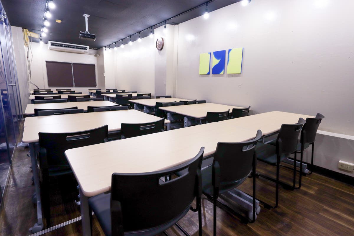 【池袋駅徒歩1分！池袋駅最近物件！36名】無線マイク・高性能プロジェクター・WiFi全て無料！ふれあい貸し会議室 池袋No103の写真10