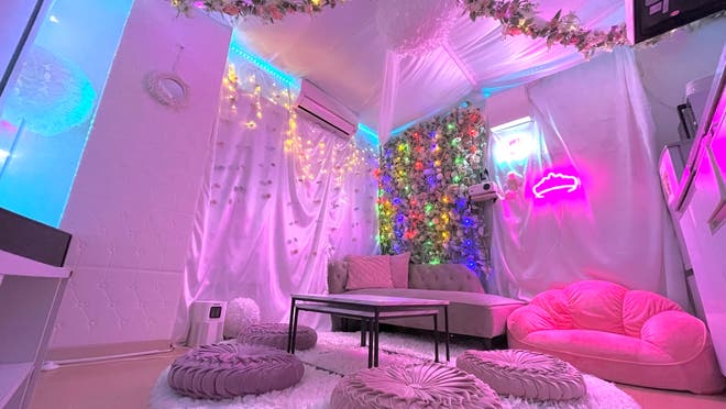 フロアにこのスペースだけ🔥駅1分✨お花の幻想的空間🌸🌌大人気ゲーム🎮プロジェクター🎥飲み会🥂パーティー🎉24H🏪デート💕撮影📸の写真11