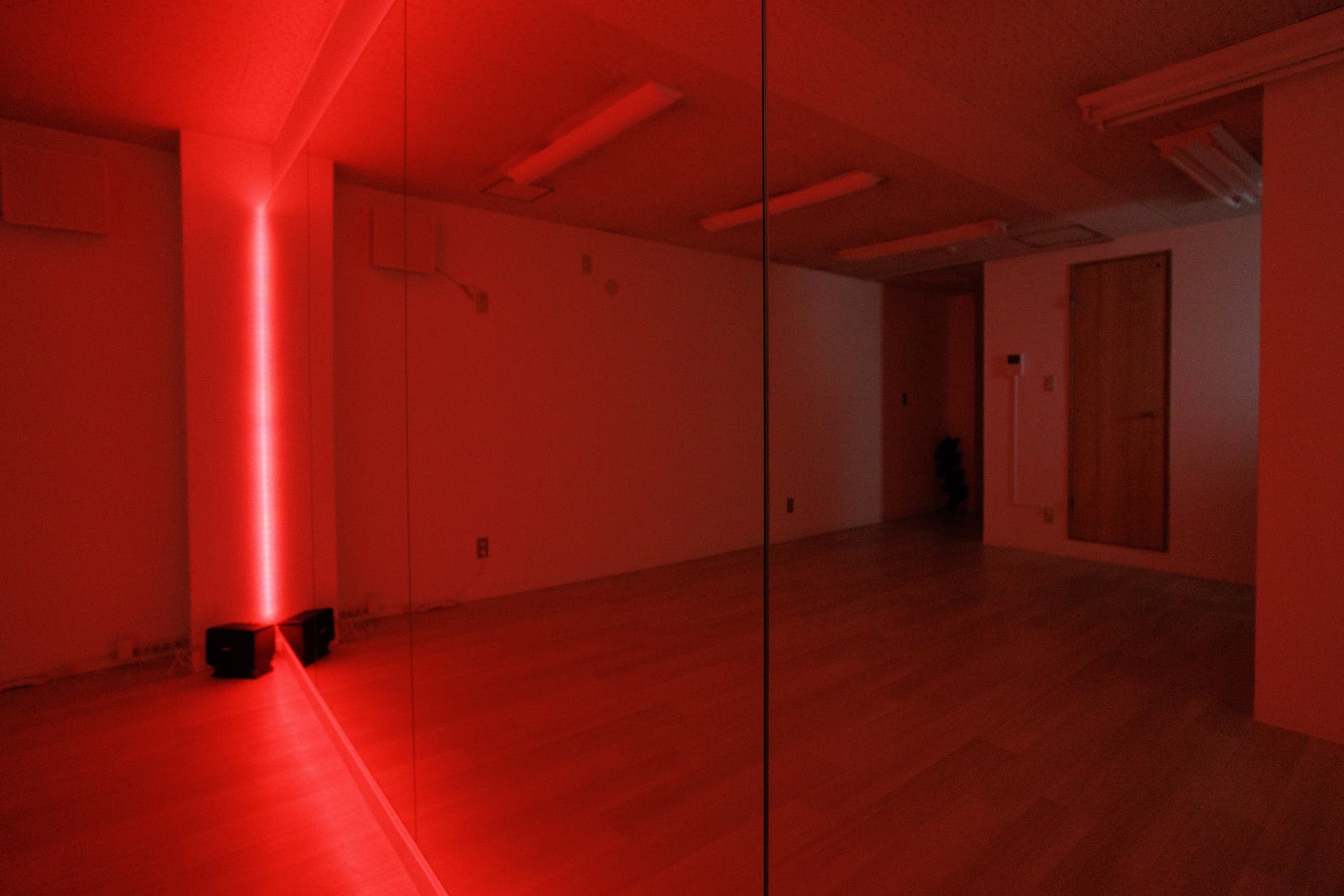 【徒歩1分】堀切菖蒲園駅👣無料超高速Wi-Fi🤳ミラーとスピーカー完備❗当日予約可能👍1時間から利用できるレンタルスタジオ✨の写真6