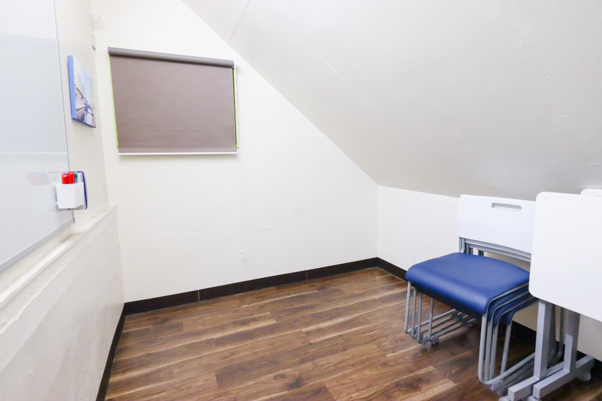 【池袋駅徒歩1分！池袋駅最近物件！4名利用可！】少人数利用に！モニター・WiFi全て無料！ふれあい貸し会議室 池袋No106の写真6