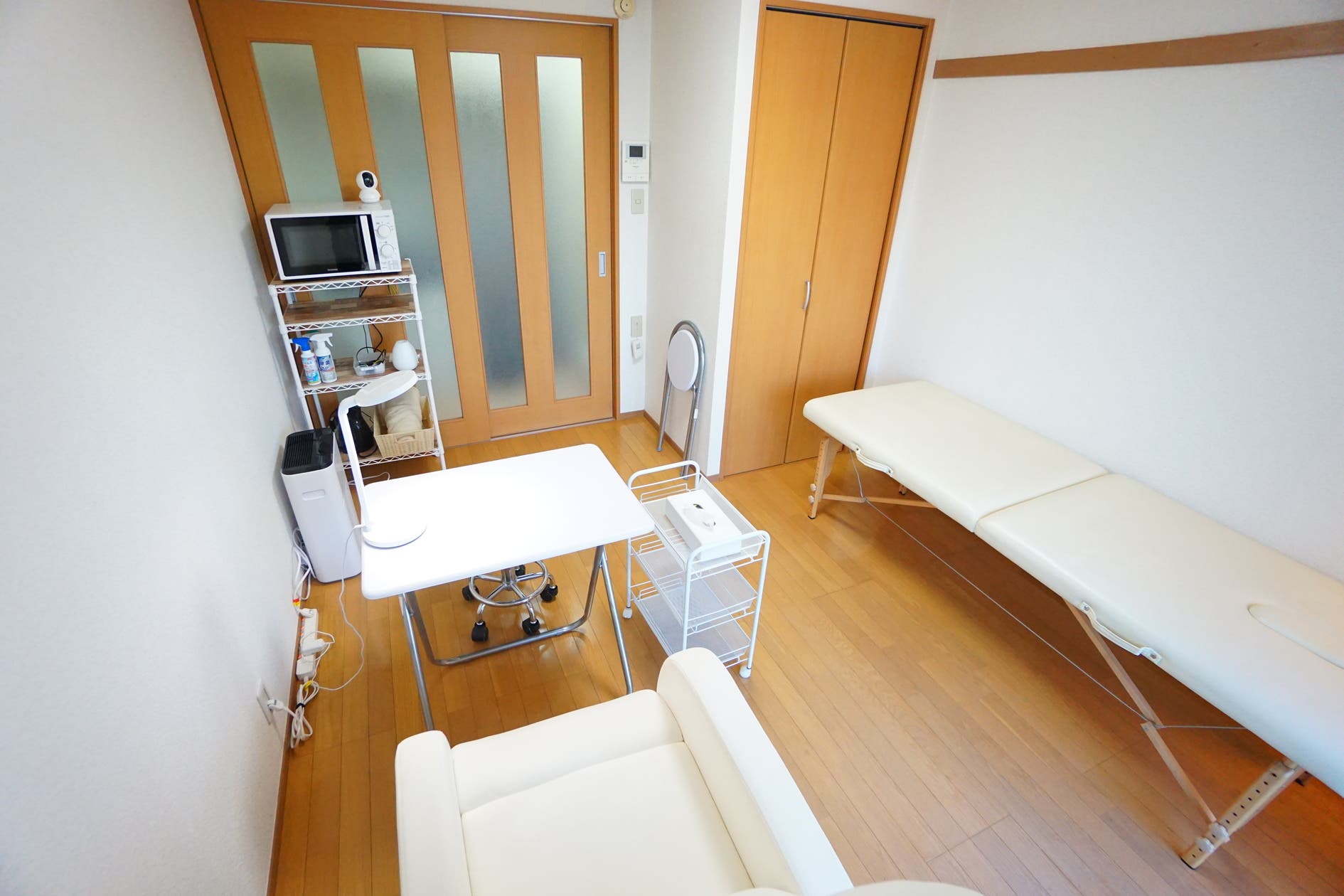 ＜日吉マルチスペース＞完全個室✨光回線Wi-Fi📶施術用ベッド/リクライニングチェア💆‍♀️💅サロン/整体/テレワークの写真5