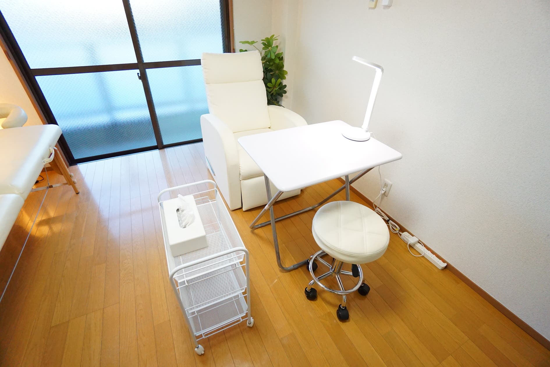 ＜日吉マルチスペース＞完全個室✨光回線Wi-Fi📶施術用ベッド/リクライニングチェア💆‍♀️💅サロン/整体/テレワークの写真6