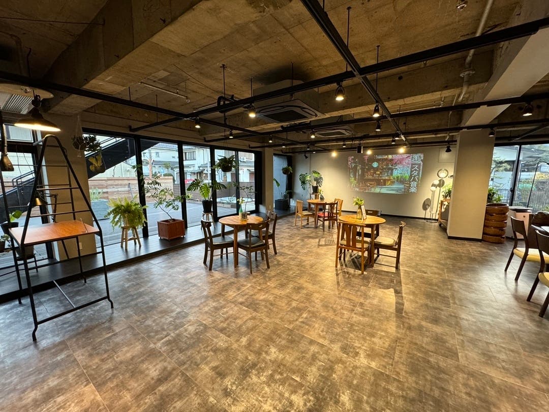 本厚木駅よりバスで10分　厚木国道412号線沿いの広いスタジオスペース、ジムスペースあり、ママ会もの写真2